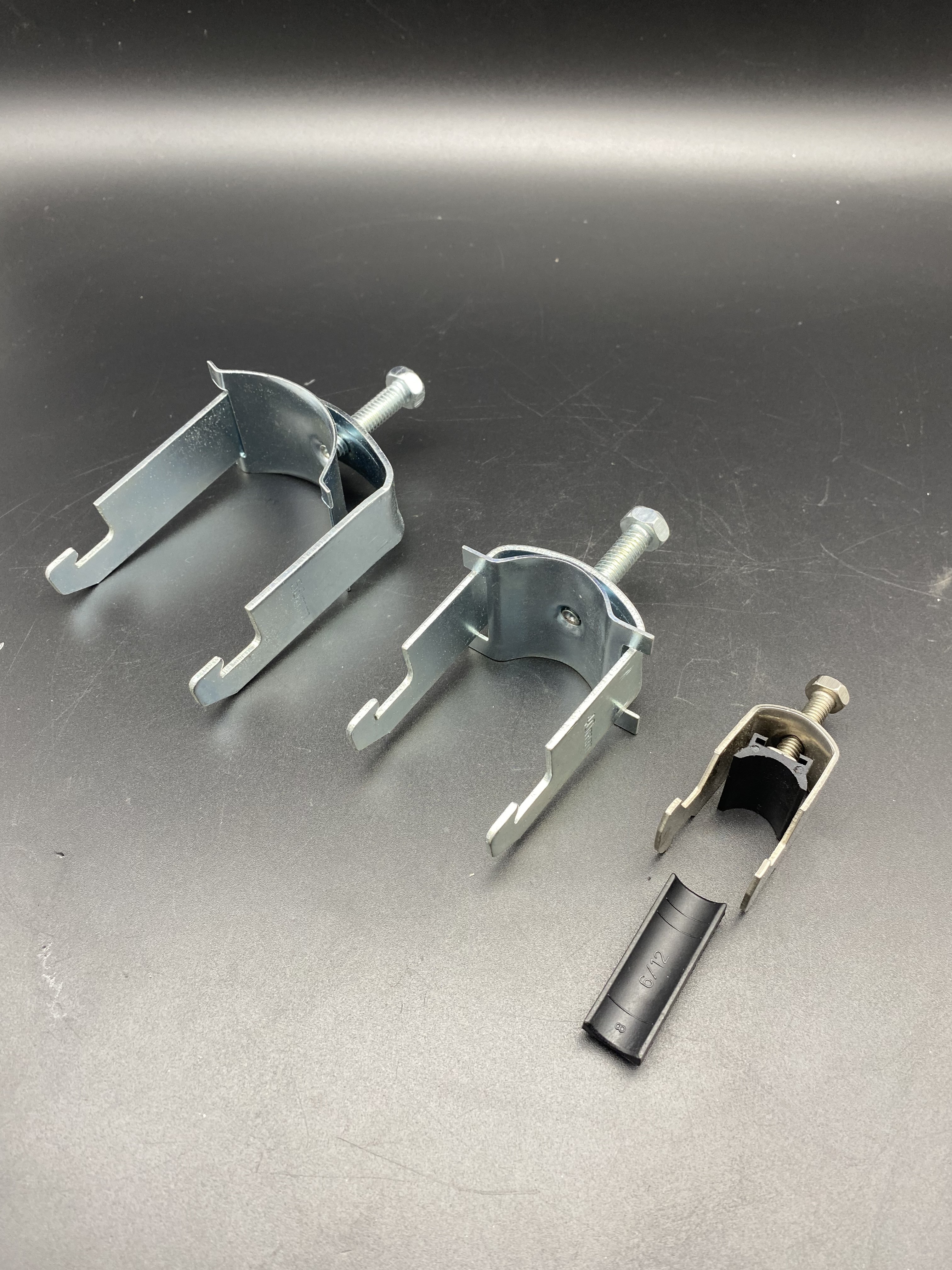 Factory Electrical Zinc 2-7/8'' Strut Cable Clamps