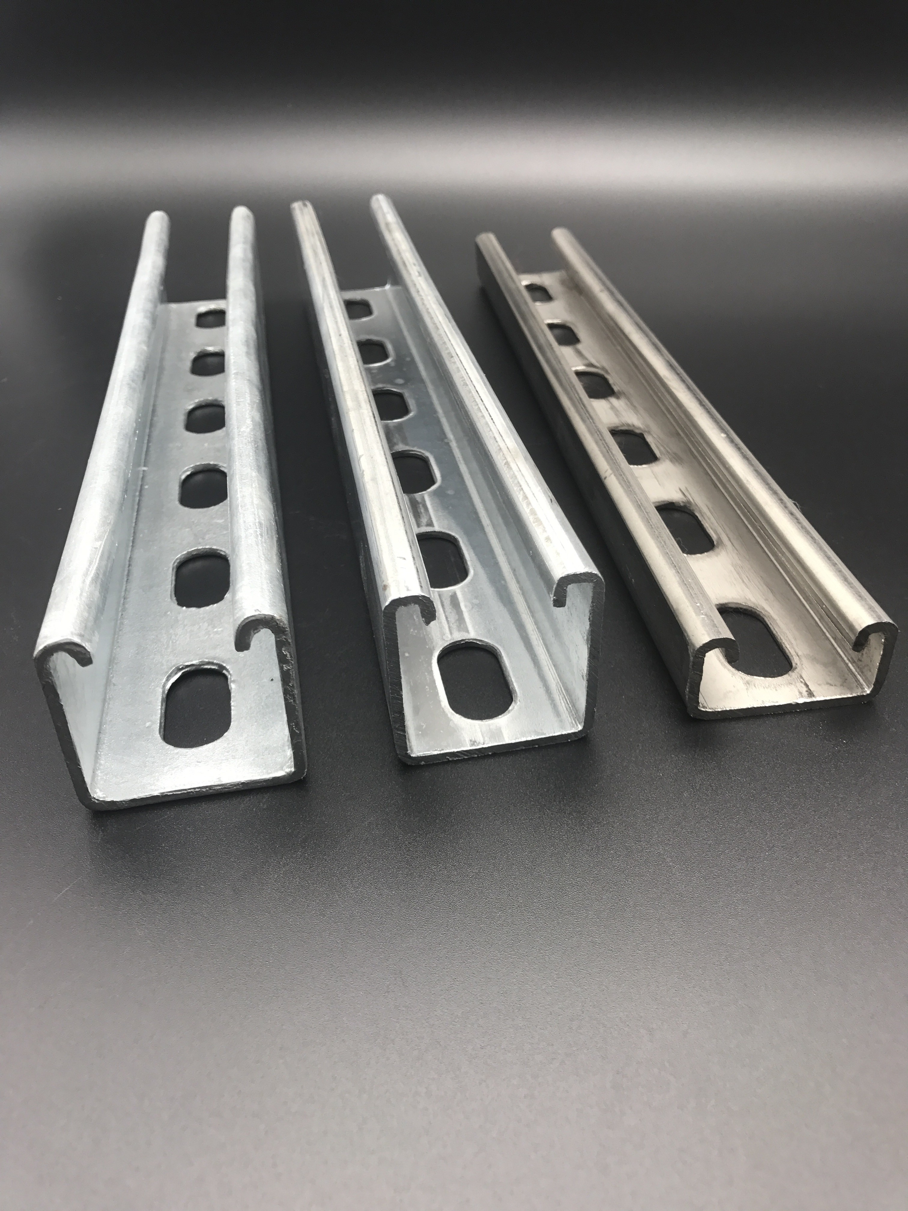 Manufacturer Stainless Steel 304 316 Unistrut Slotted Channel Rail