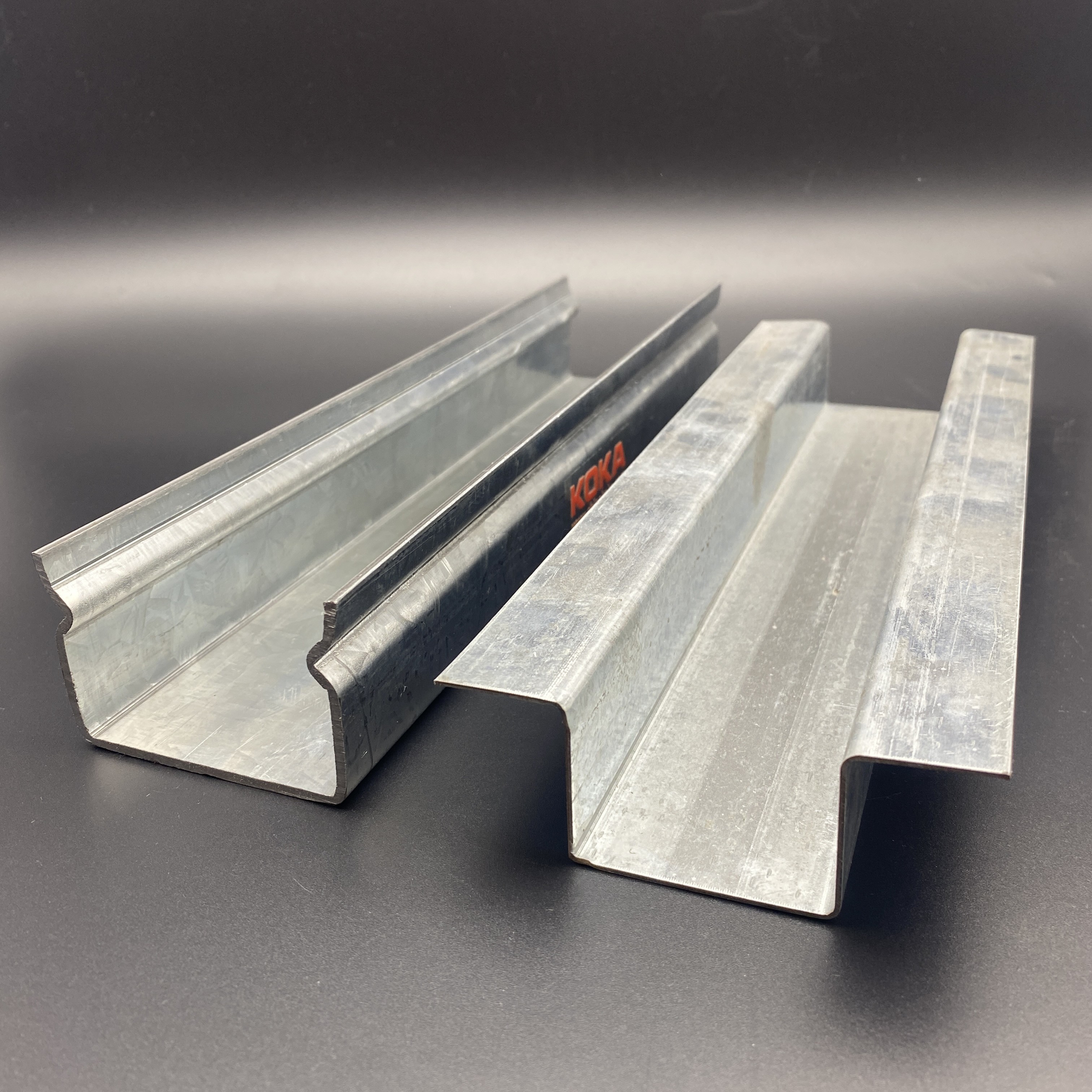 Electrical Galvanized Special C Channel Top Hat Strut Channel