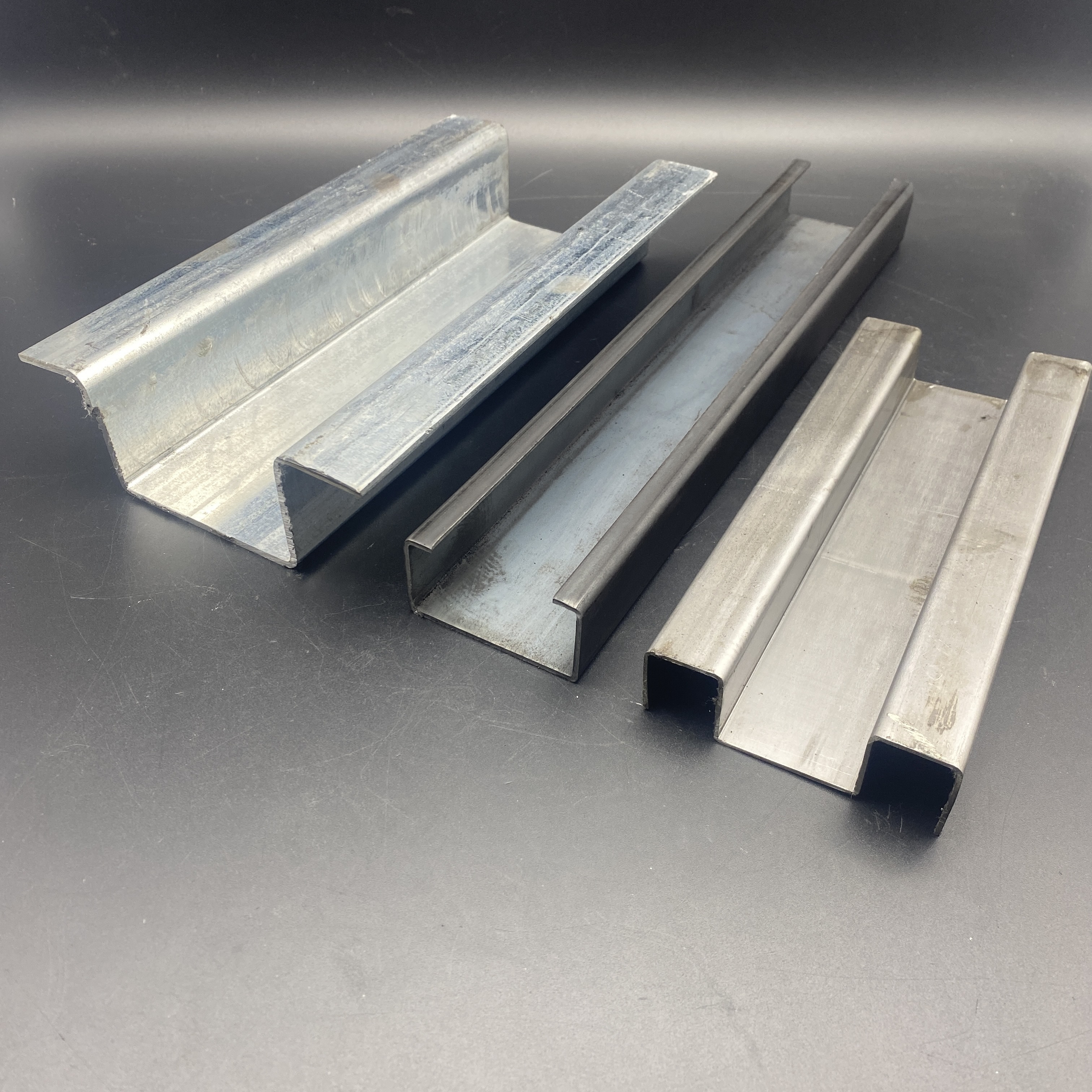 Galvanized Steel Omega Hat Furring Channel Profiles